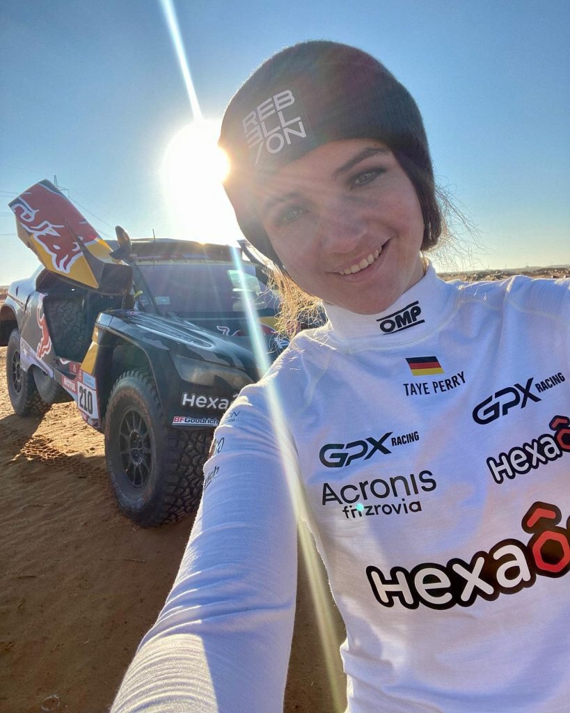 Women racing 2022 Dakar Rally start each Stage with fresh motivations ...
